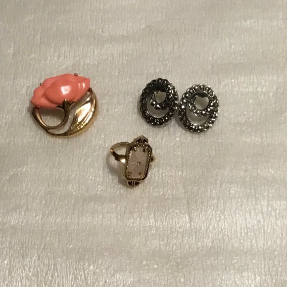 Avon | Jewelry | Lot Of 3 Vintage Lovely Avon Jewelry Items Ring ...